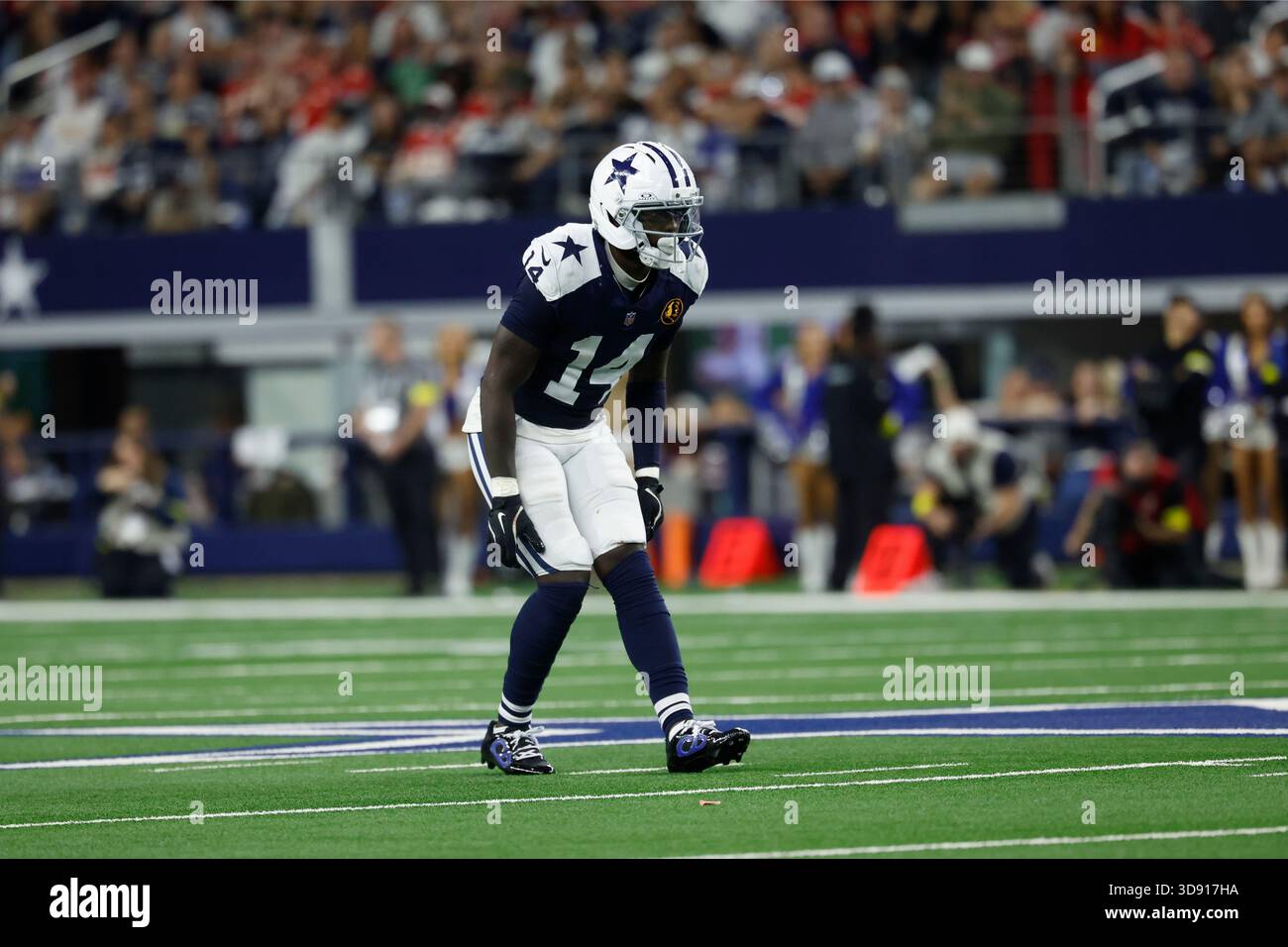 Dallas Cowboys defensive back Markquese Bell (14) lines up for the snap ...