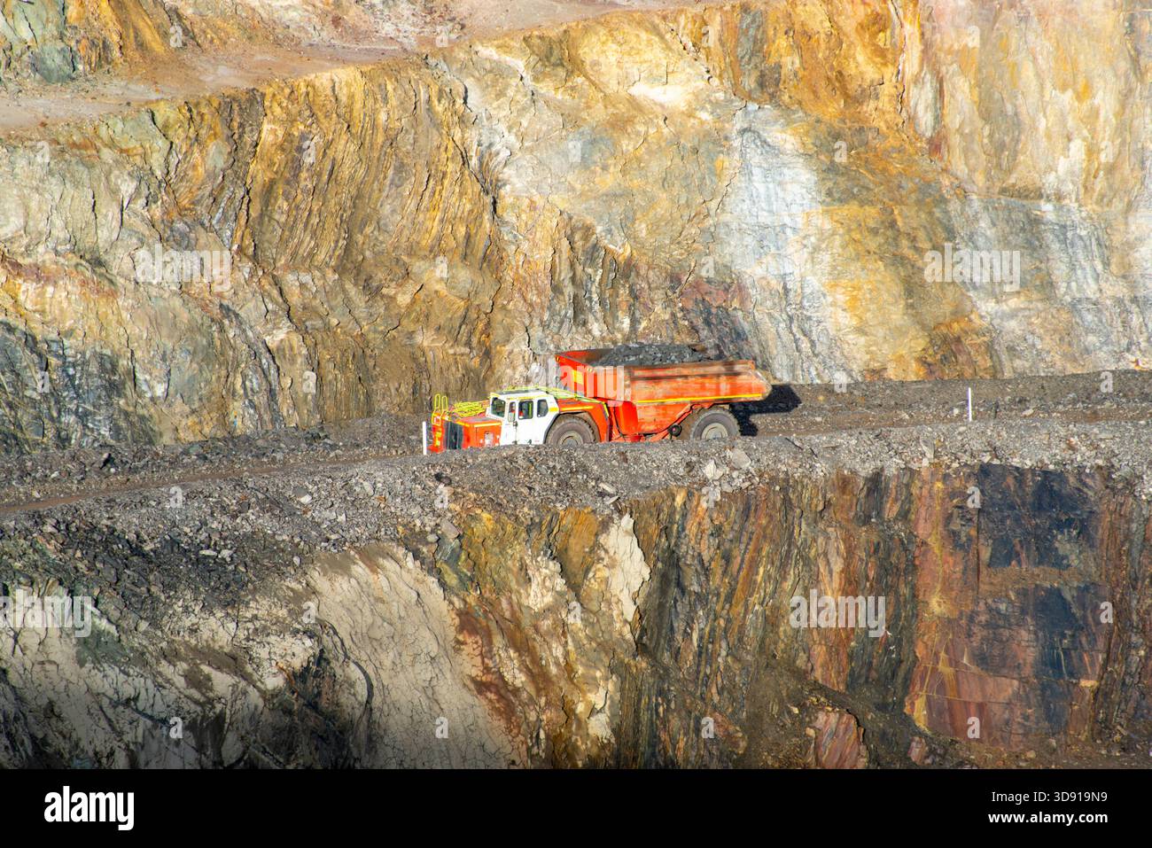 Huge open pit mine hi-res stock photography and images - Alamy