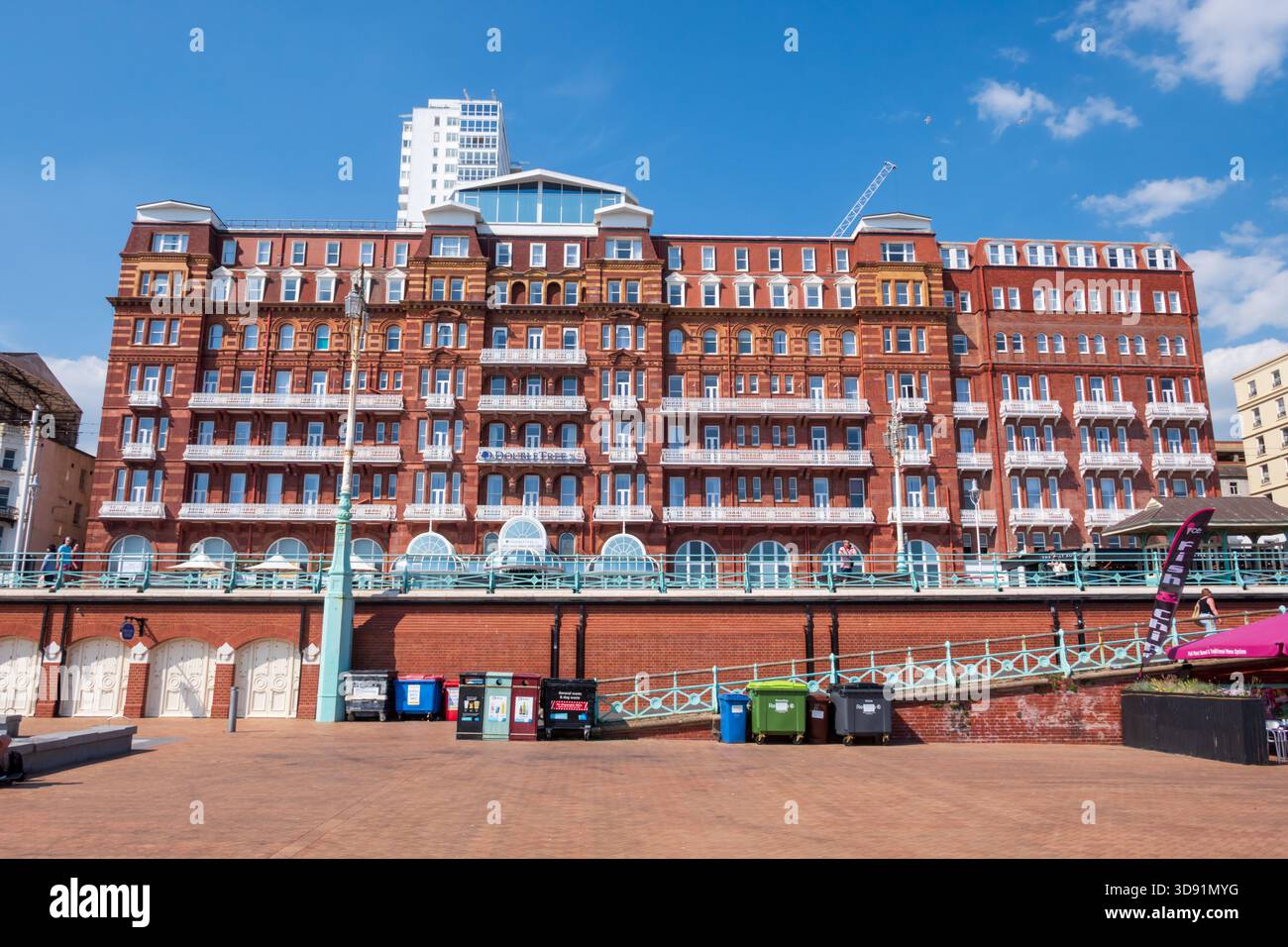 Doubletree by hilton brighton metropole hi-res stock photography and ...
