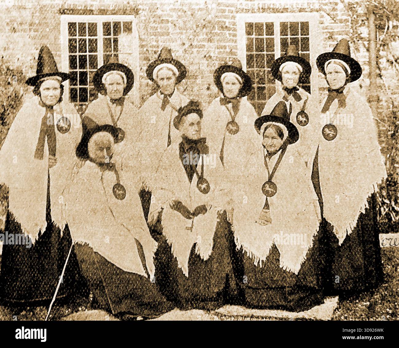 1901 - Women in the Almahouse at Castle Rising Stock Photo - Alamy