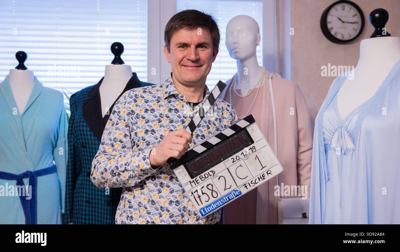 PRODUCTION - 03 December 2025, North Rhine-Westphalia, Essen: Andre ...