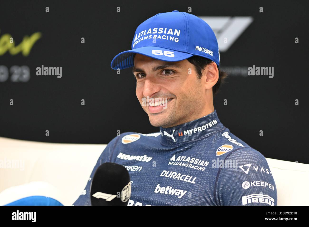 Doha, Qatar. 30th Nov,2025. Williams Racing driver Carlos Sainz post ...