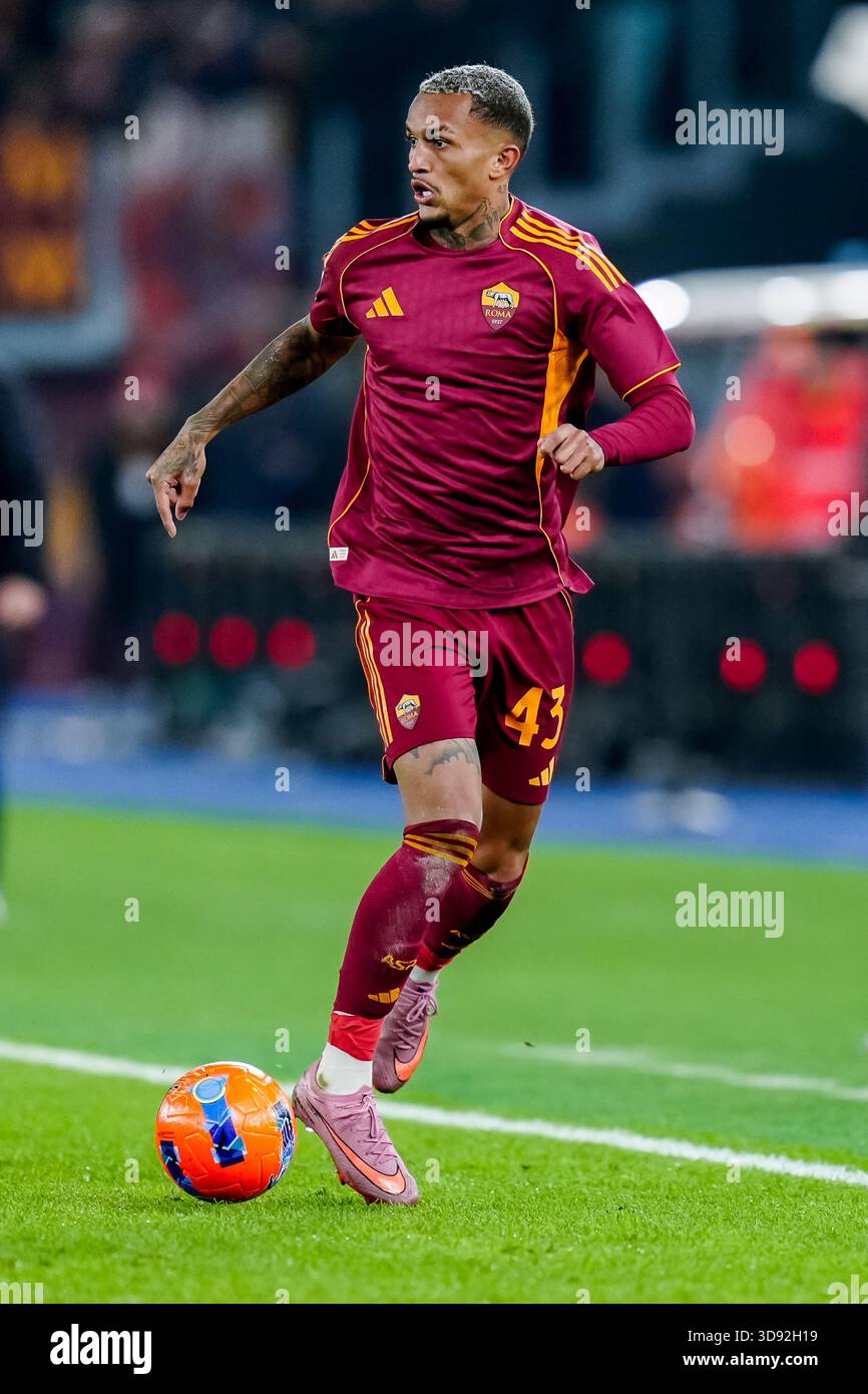Wesley of AS Roma in action during the Serie A Enilive match between AS ...