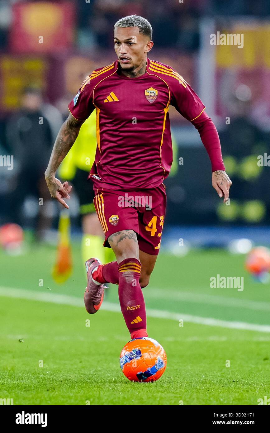 Wesley of AS Roma in action during the Serie A Enilive match between AS ...