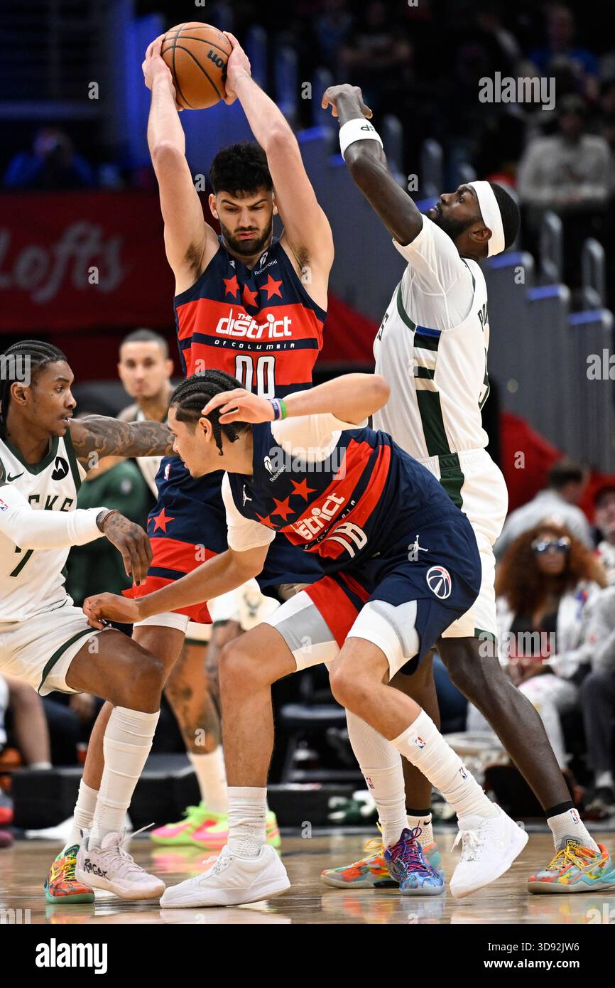 Washington Wizards forward Tristan Vukcevic (00) playing against the ...