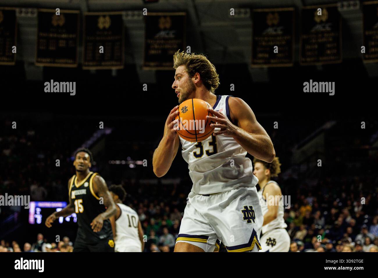 December 02, 2025: Notre Dame forward Carson Towt (33) grabs the ...