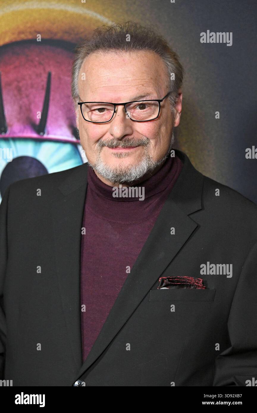 Wayne Knight bei der Premiere des Kinofilms Five Nights at Freddy s 2 ...
