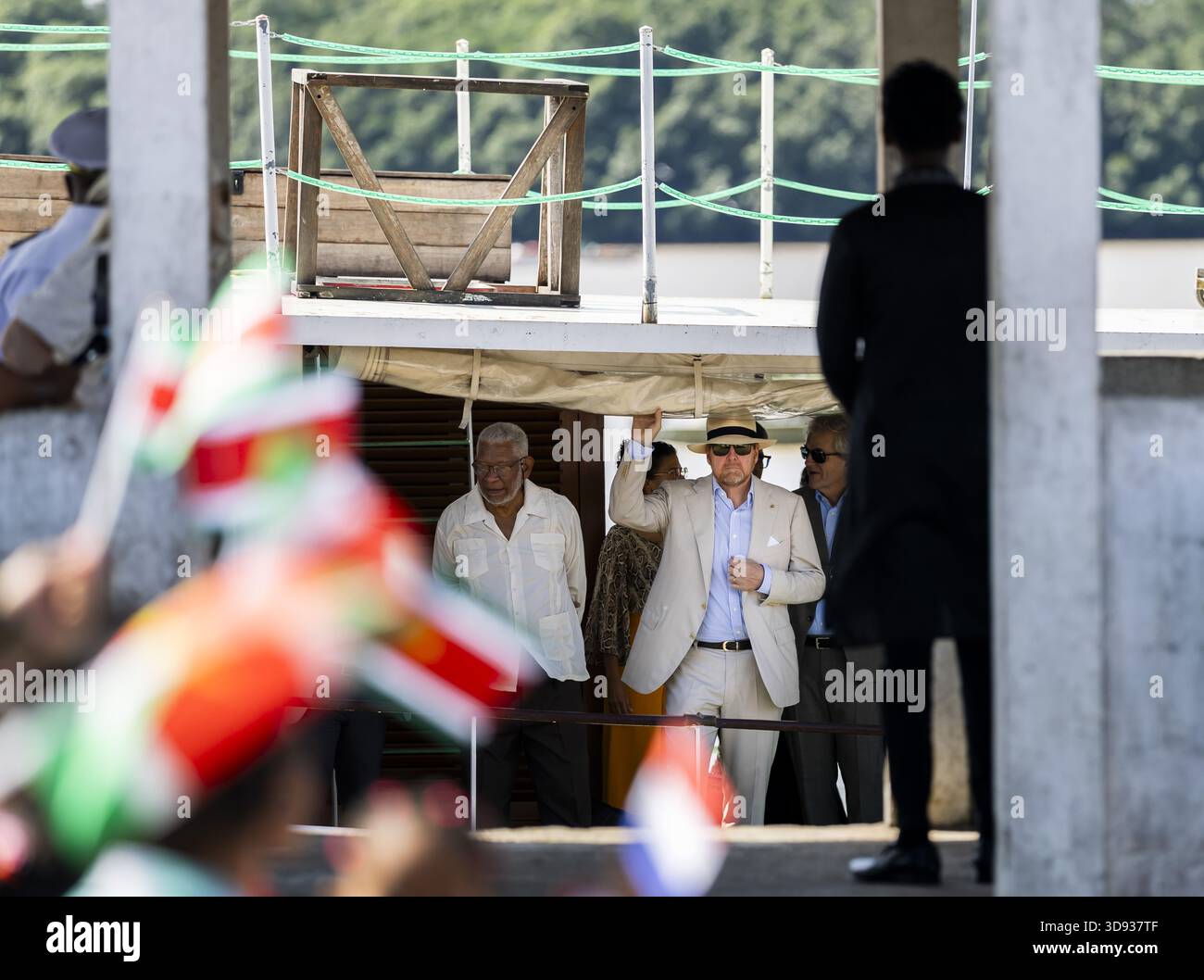 COMMEWIJNE – King Willem-Alexander and Queen Máxima, accompanied by ...
