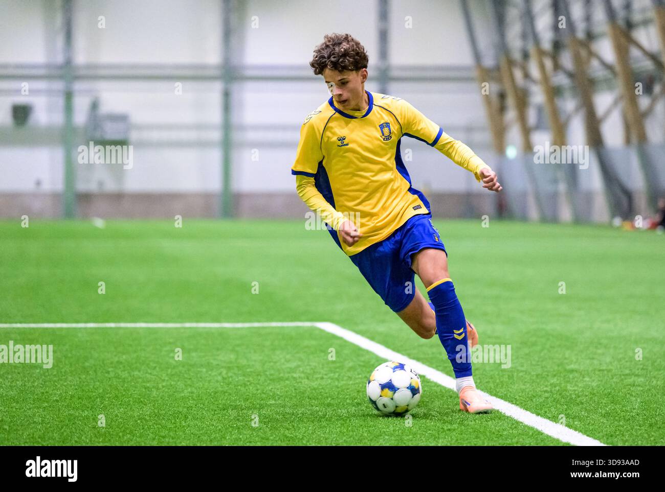 251203 Bröndbys Elias Broberg under fotbollsmatchen i Skandinaviska ...