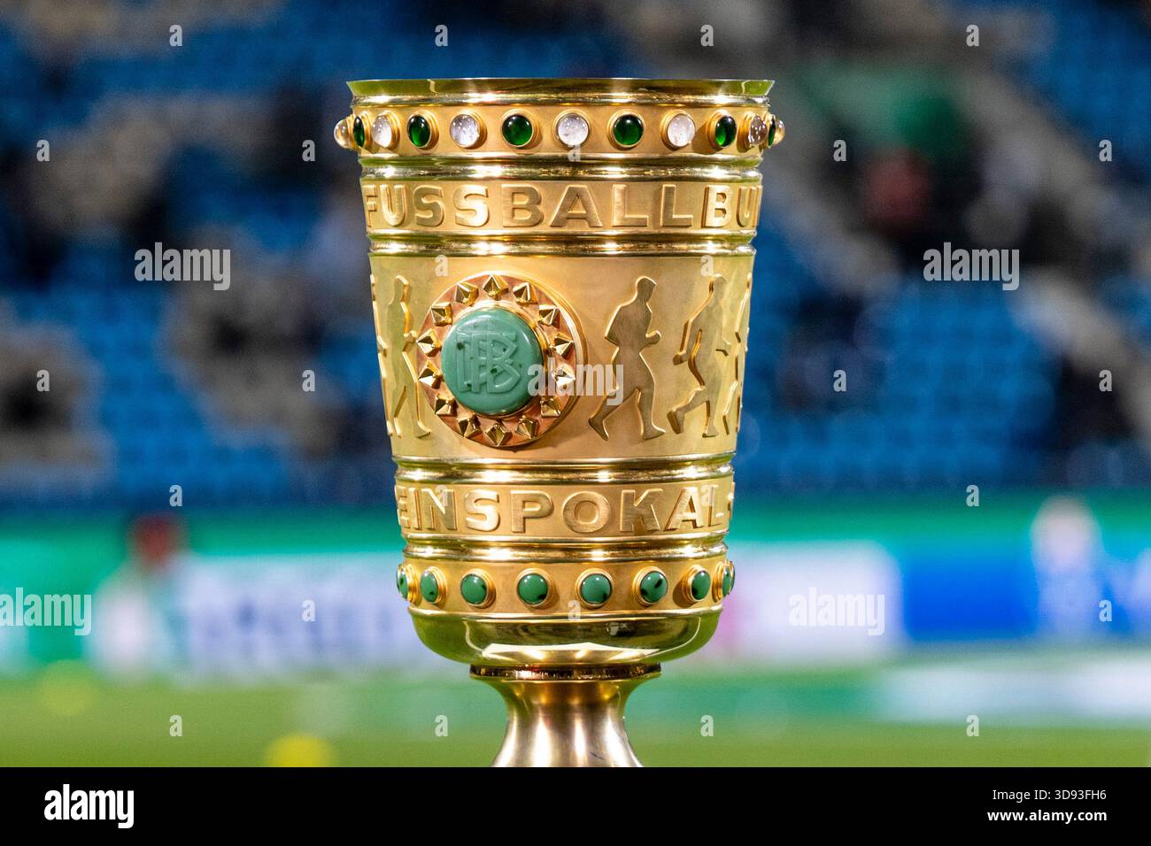 03 December 2024, North Rhine-Westphalia, Bochum: Soccer: DFB Cup, VfL ...