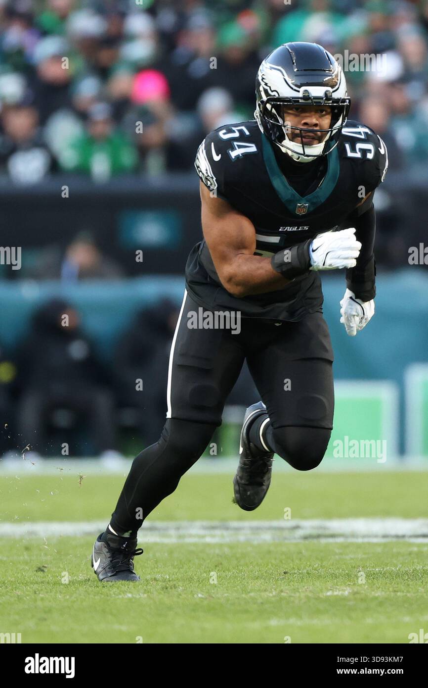 Philadelphia Eagles linebacker Jeremiah Trotter Jr. (54) rushes during ...