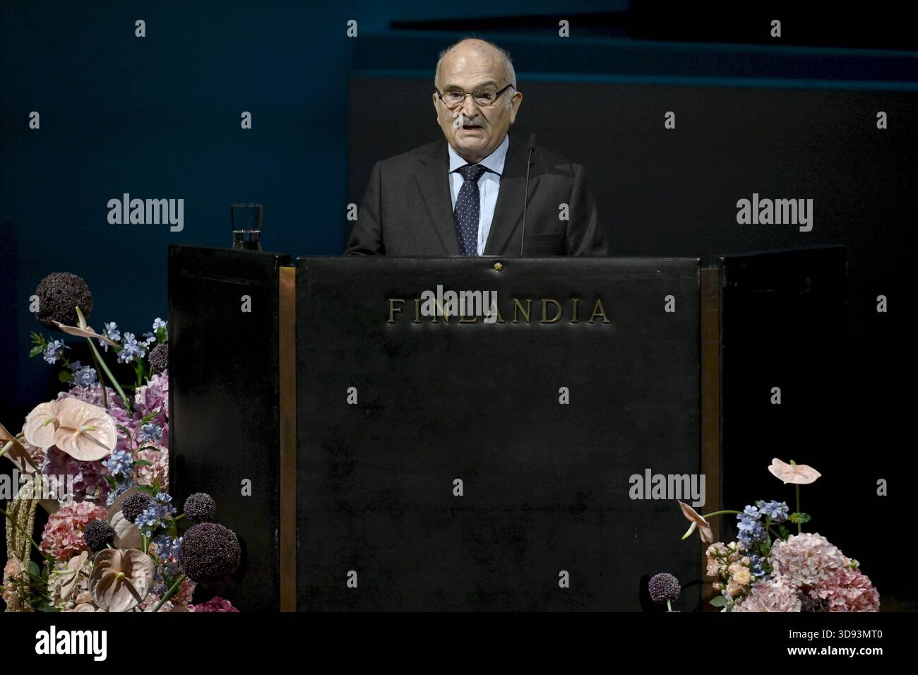 Prince El Hassan bin Talal of Jordan participates in CMI - Martti ...