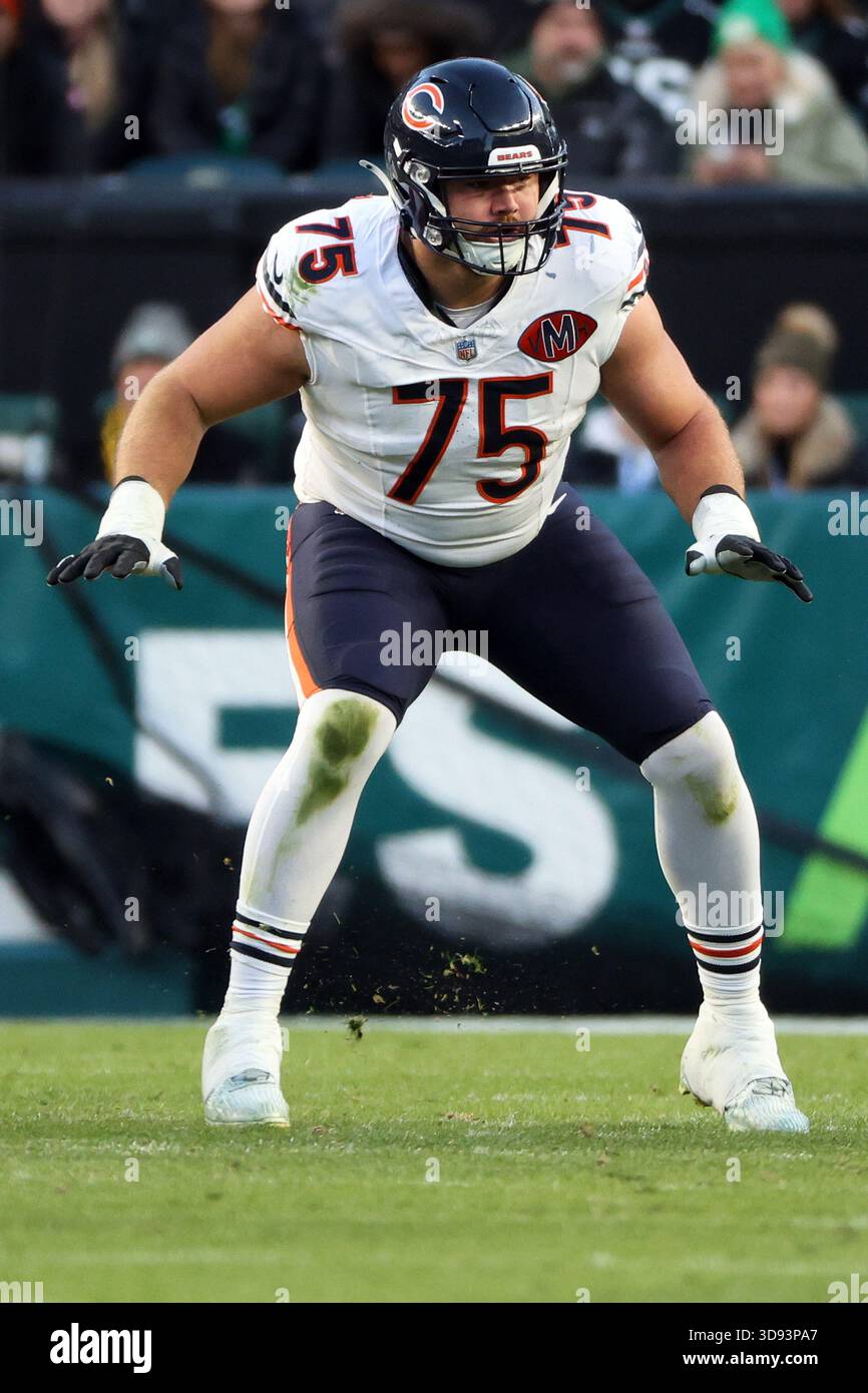 Chicago Bears offensive tackle Ozzy Trapilo (75) blocks during an NFL ...
