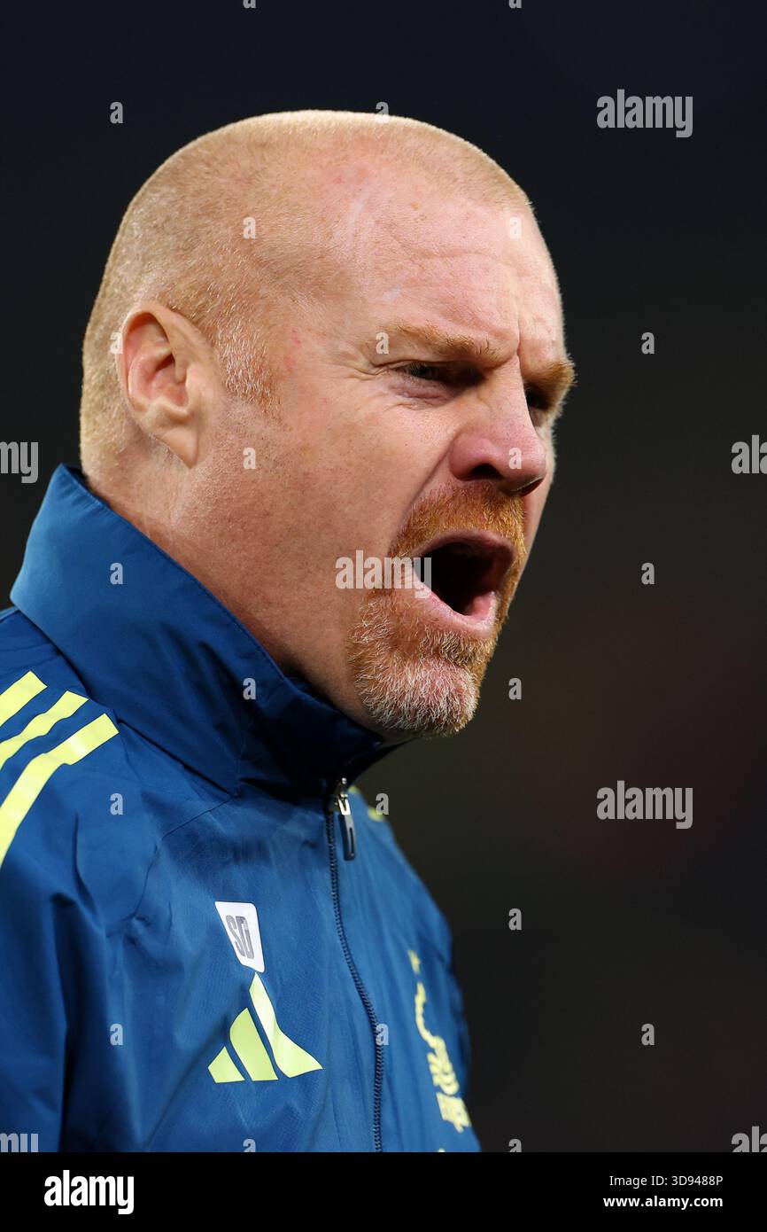 Sean Dyche, Nottingham Forest head coach during the Premier League ...