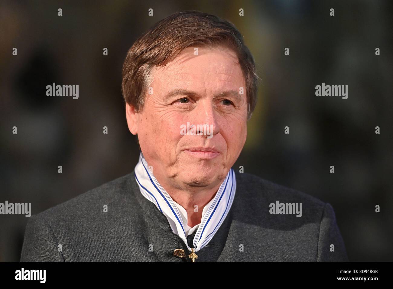 Prof. Dr. Dr. h.c. Ulrich Walter (former astronaut), Single image ...
