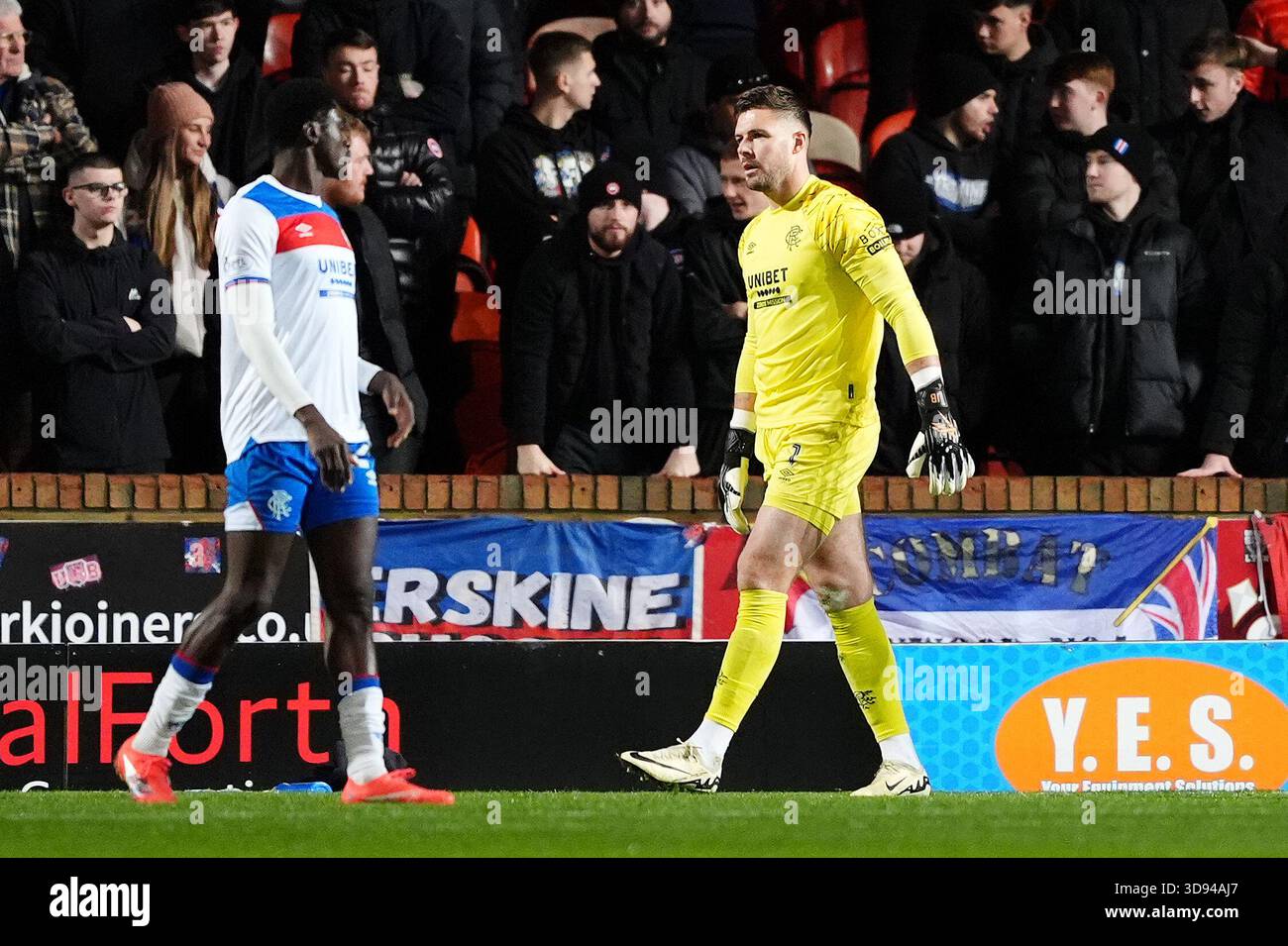 Rangers goalkeeper Jack Butland (right) reacts after Dundee United's ...