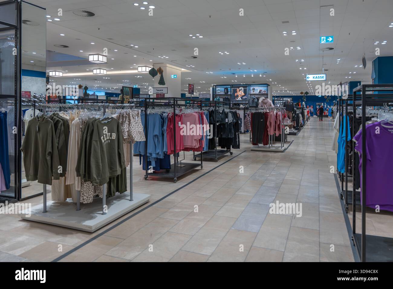 Wide aisle layout hi-res stock photography and images - Alamy