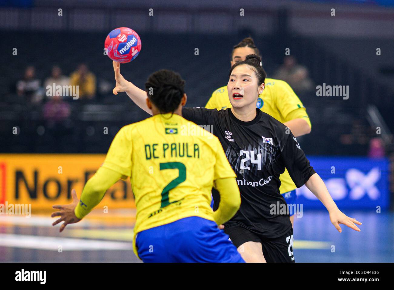 Hur youjin hi-res stock photography and images - Alamy