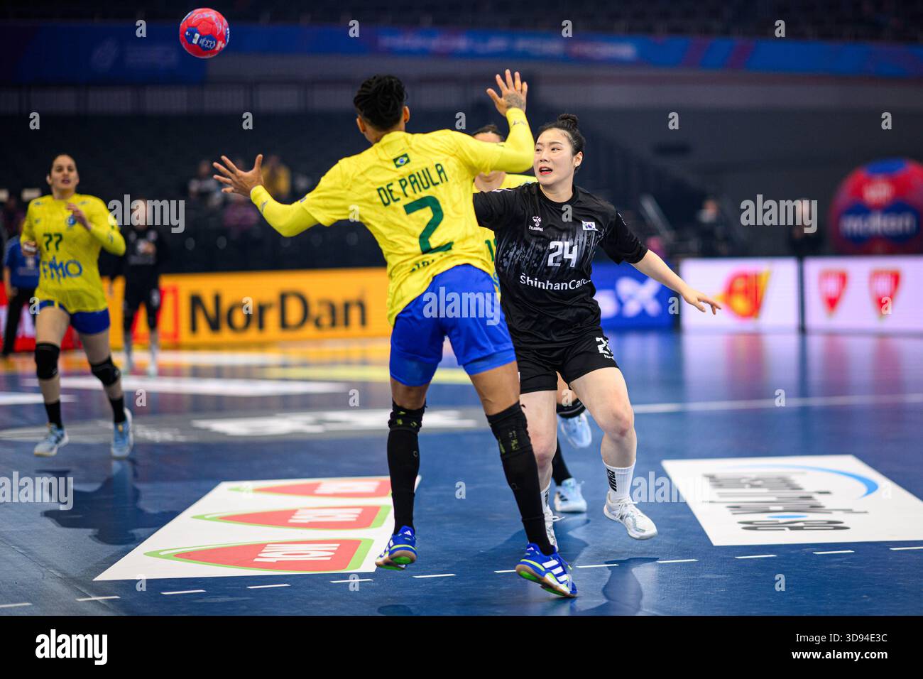 Hur youjin hi-res stock photography and images - Alamy