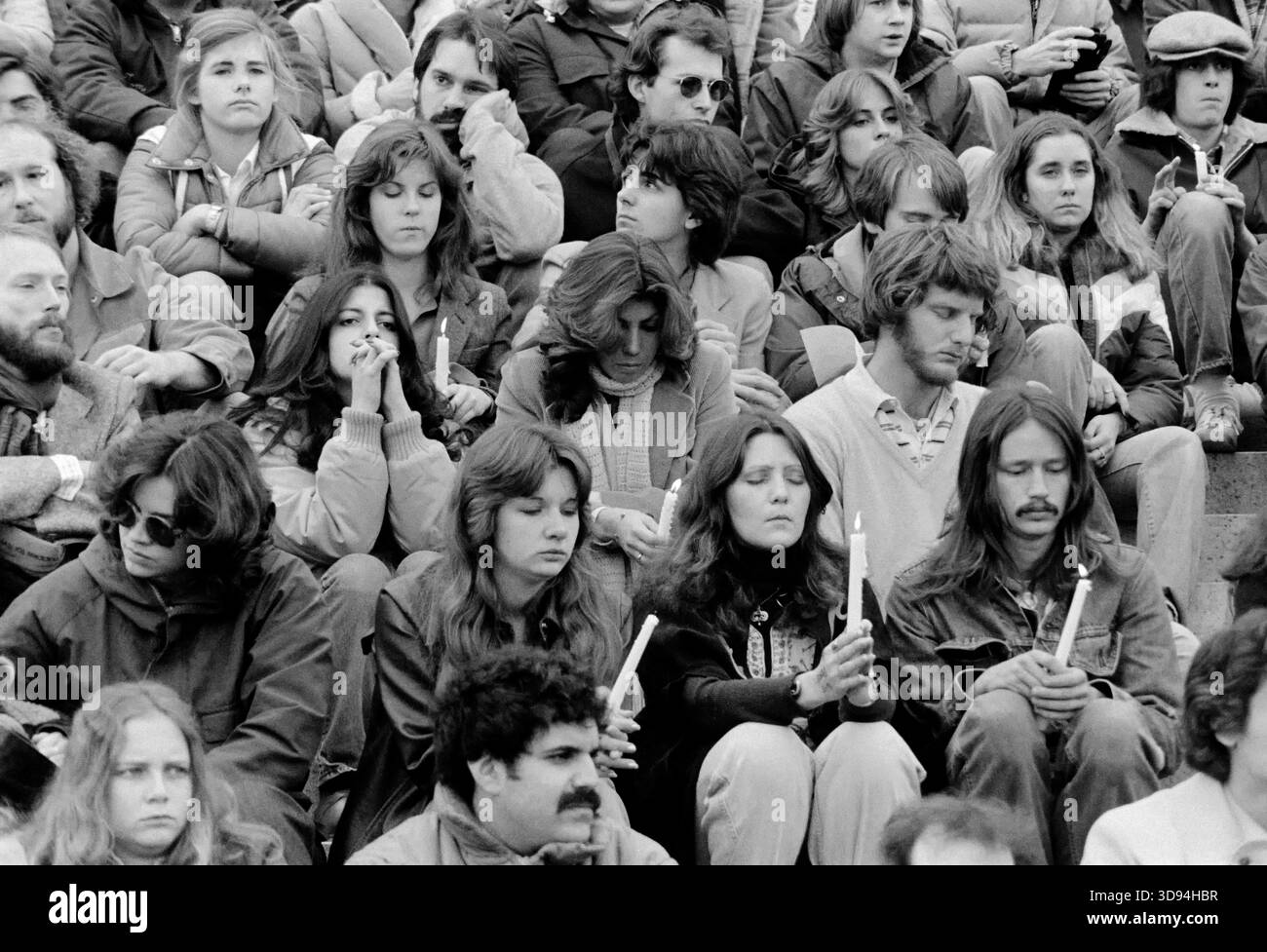 English singer songwriter david Black and White Stock Photos & Images ...