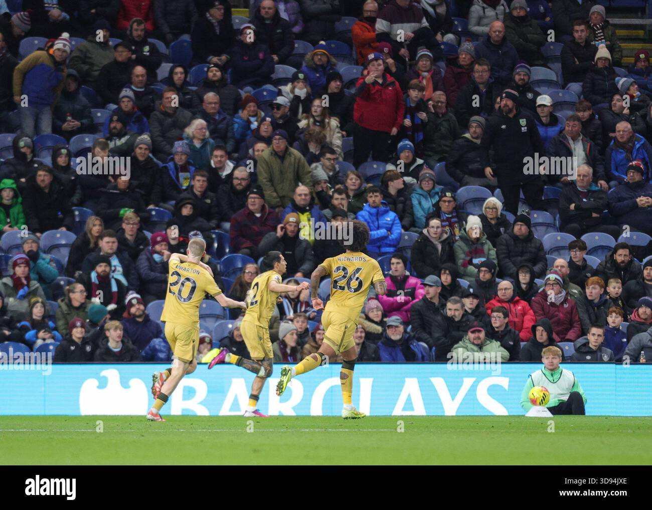 Daniel Munoz of Crystal Palace celebrates his goal to make it 0-1 ...