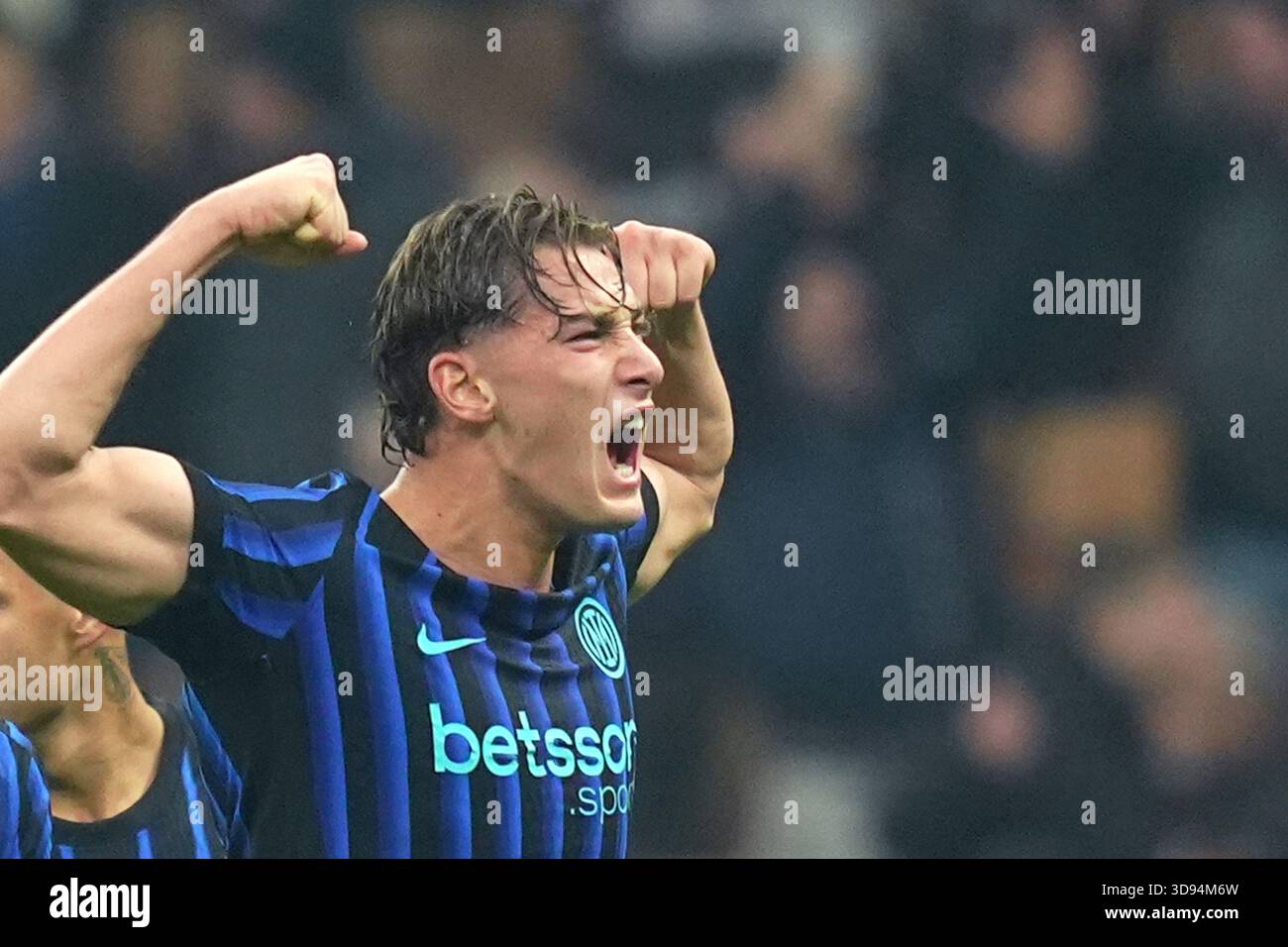 Inter Milan's Francesco Pio Esposito celebrates his side's second goal ...