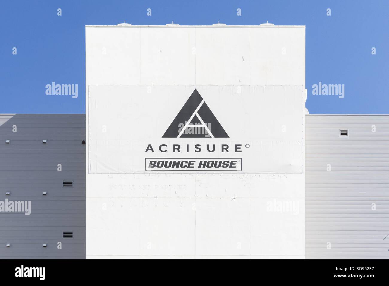 Acrisure stadium statue hi-res stock photography and images - Alamy