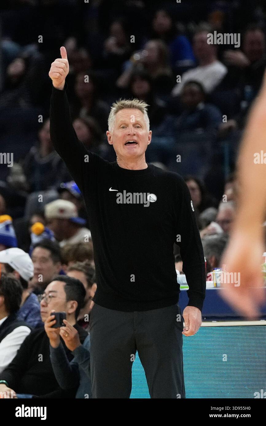 Golden State Warriors head coach Steve Kerr during an NBA basketball ...