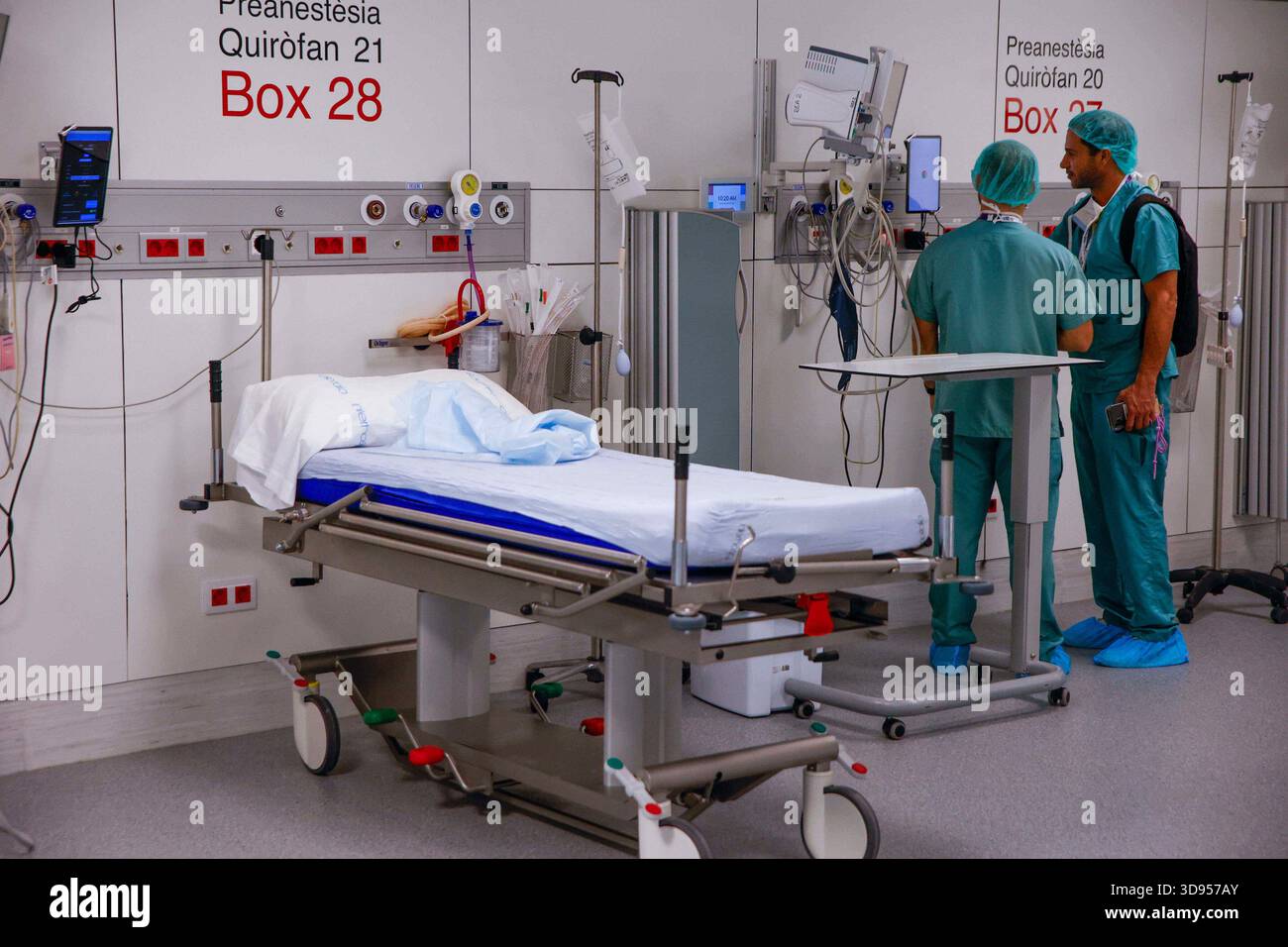 Healthcare personnel in one of the resuscitation rooms at the Hospital ...