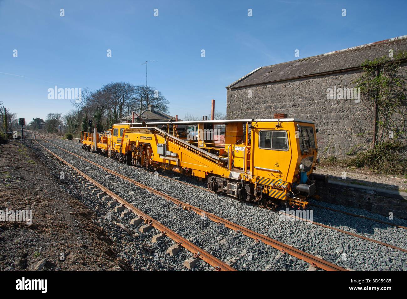 railway track tamping Stock Photo - Alamy
