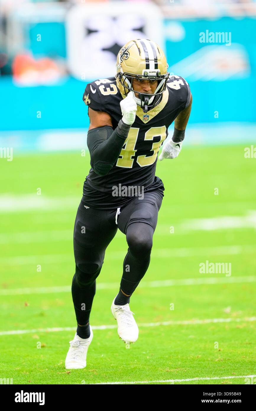 New Orleans Saints cornerback Michael Davis (43) runs a play during an ...
