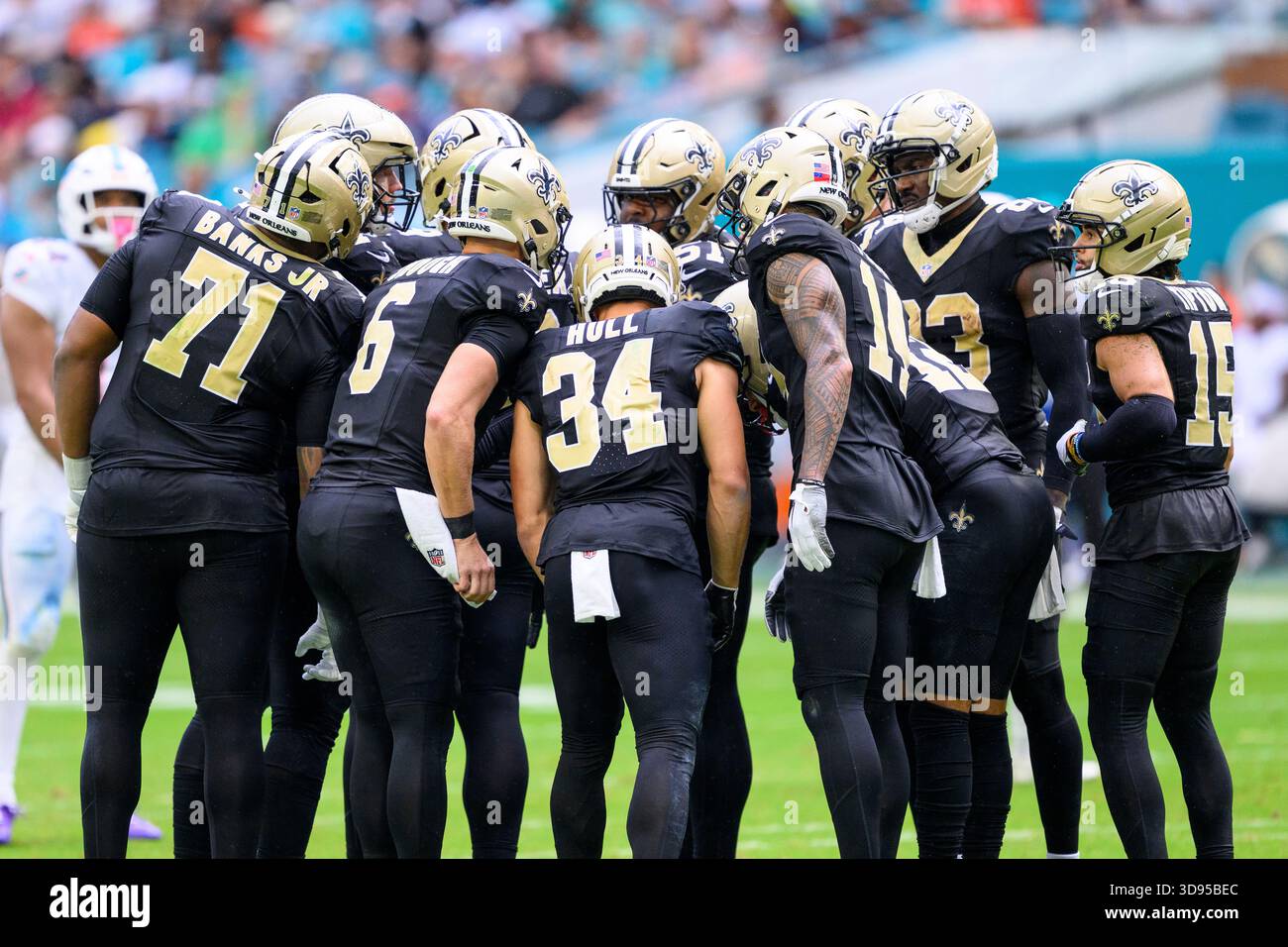 New Orleans Saints quarterback Tyler Shough (6) calls a play in the ...