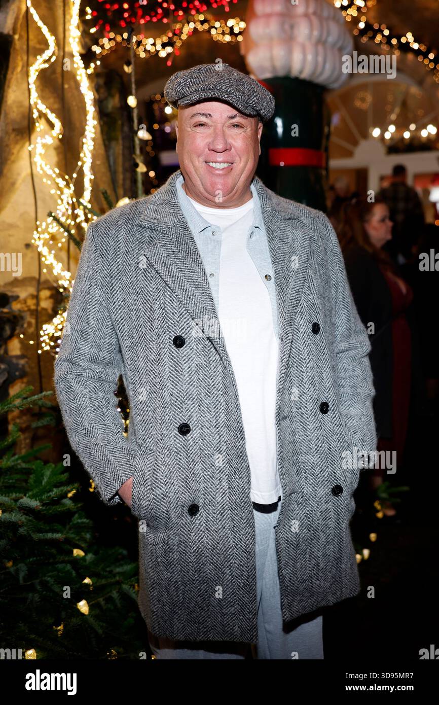 Actor Ramon Ademes at Katy's X-mas Wonderland in the Wolkenburg ...