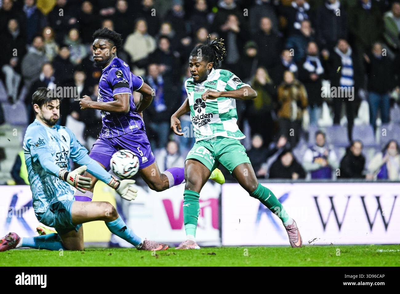 Beerschot's goalkeeper Nick Shinton, Beerschot's Loic Mbe Soh and RAAL ...