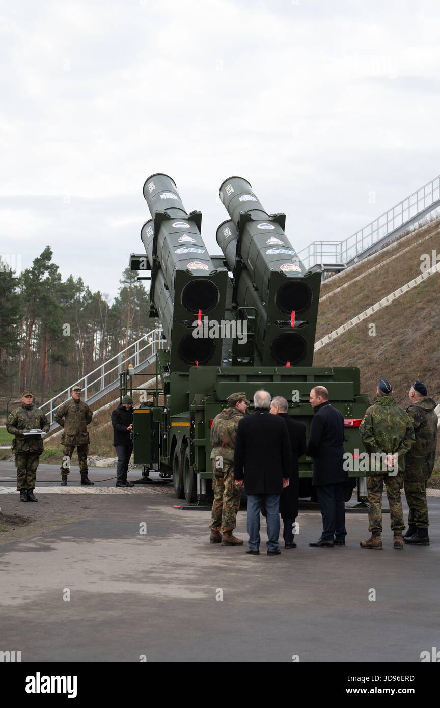 Annaburg, Germany. 03rd Dec, 2025. The launcher of the new Arrow 3 ...