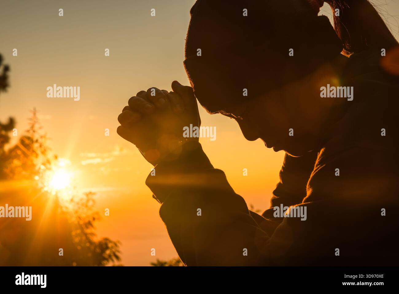 Bow down to pray hi-res stock photography and images - Alamy