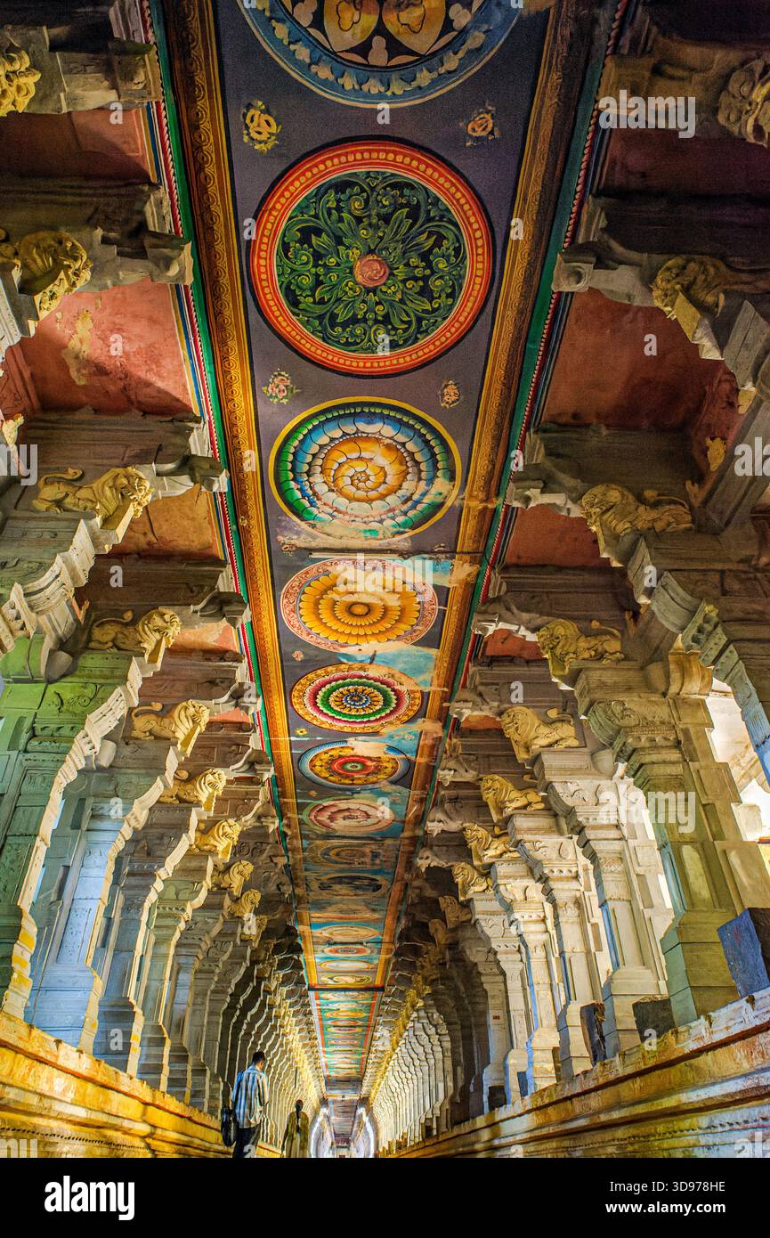08 23 2009 Corridor of the Ramanathaswamy Temple ,is renowned as the ...