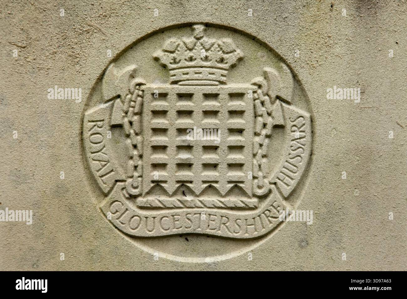 Royal Gloucestershire Hussars regimental crest on Commonwealth War ...