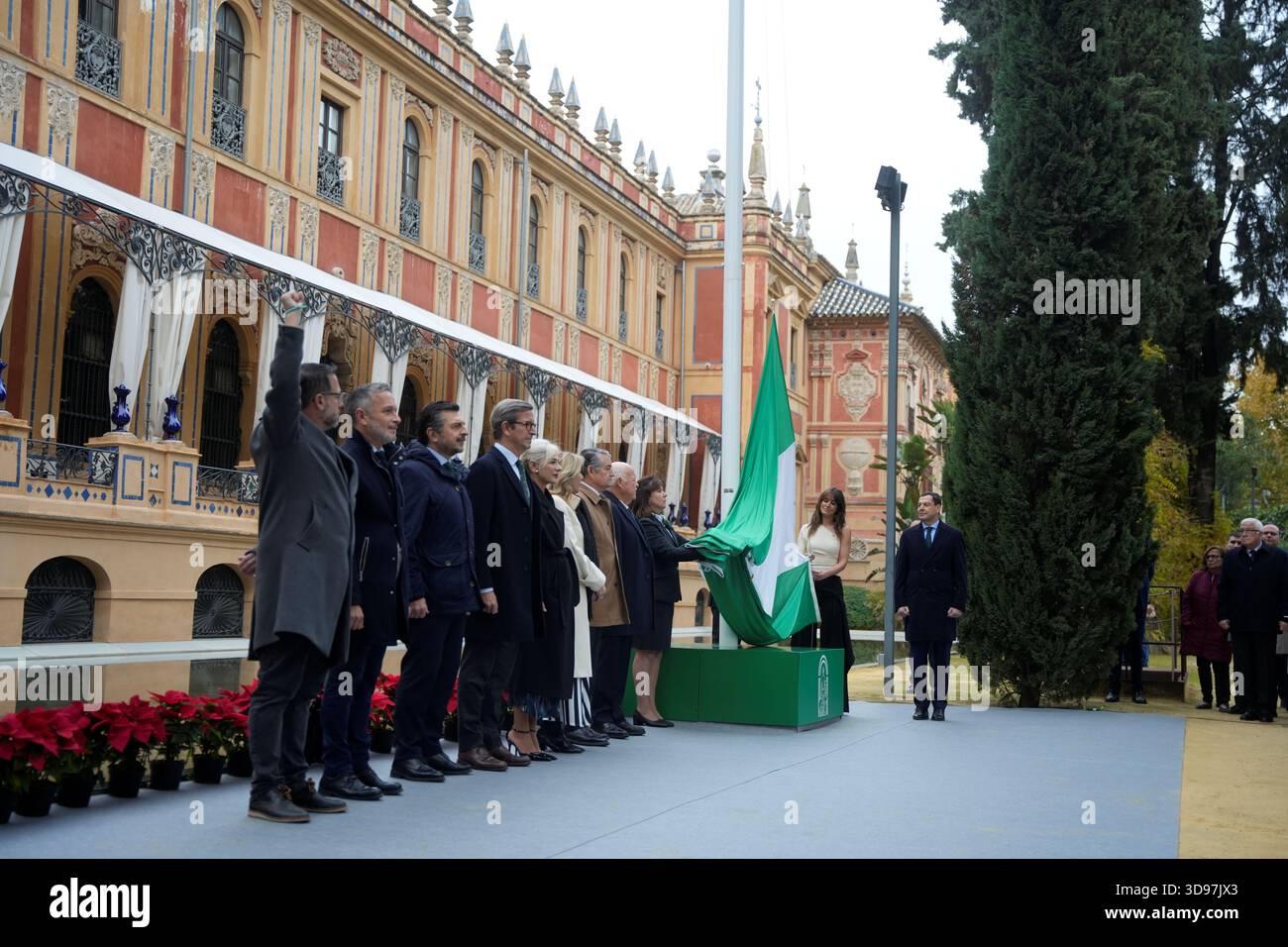 The president of the Junta de Andalucía presides the flag raising ...