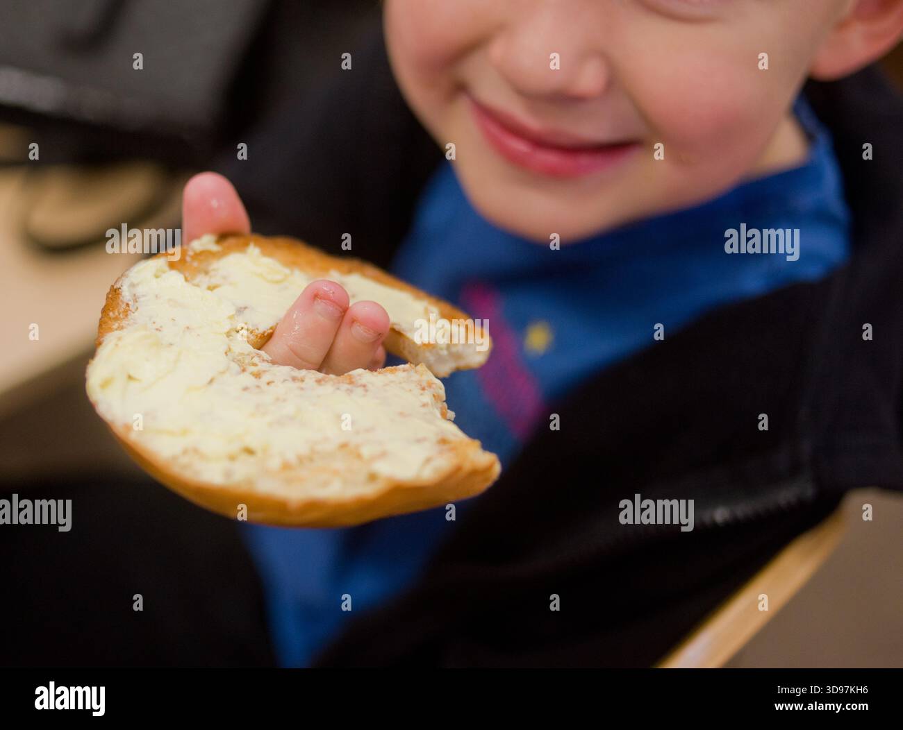 Primary school breakfast club hi-res stock photography and images - Alamy