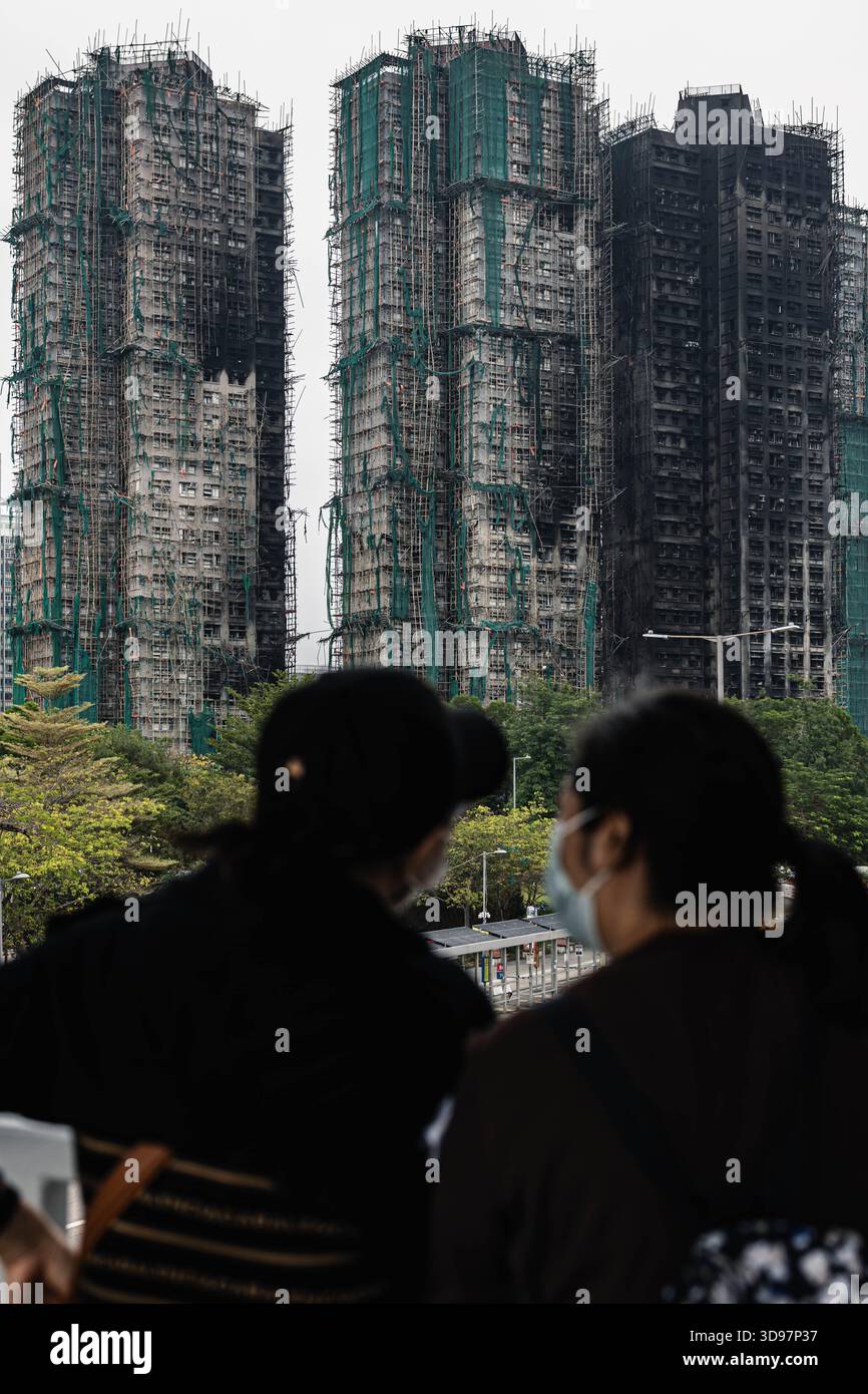 Wang Fuk Court, Tai Po, HONG KONG, China - People mourning after Wang ...