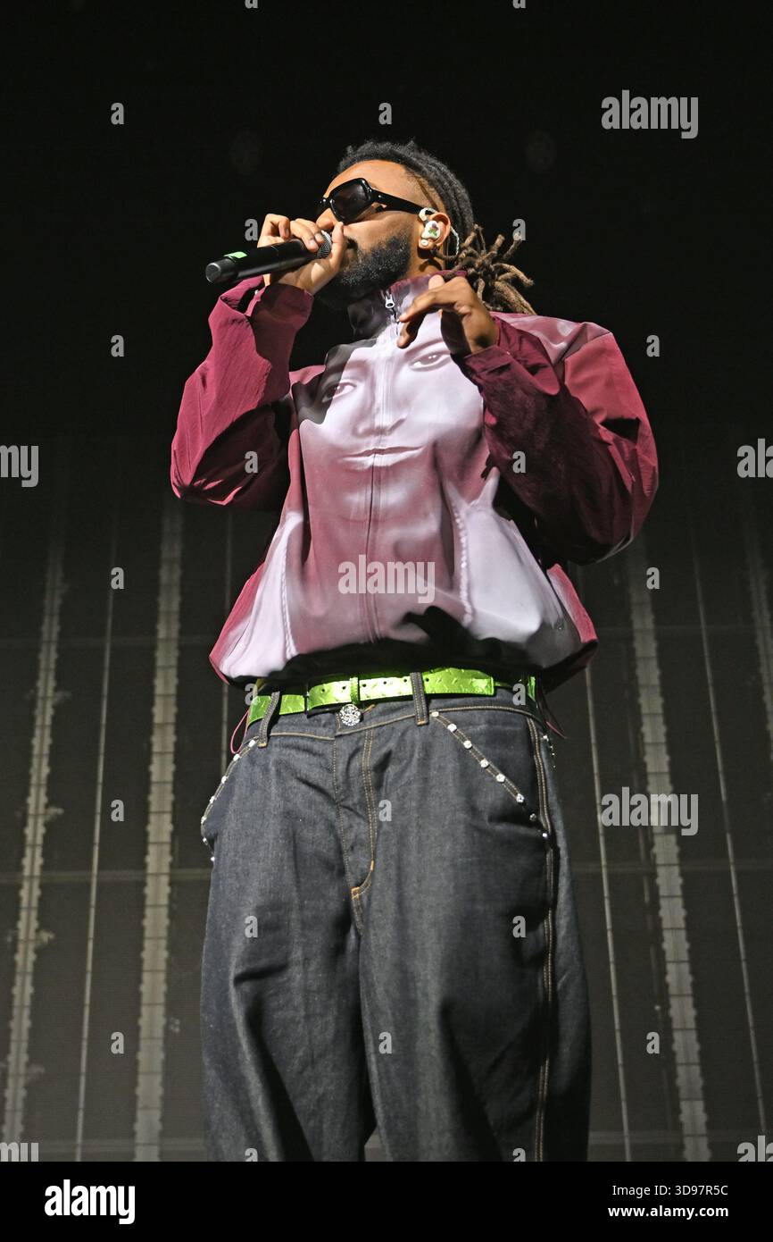 LONDON, ENGLAND - DECEMBER 03: Aminé (Adam Aminé Daniel) performing at ...