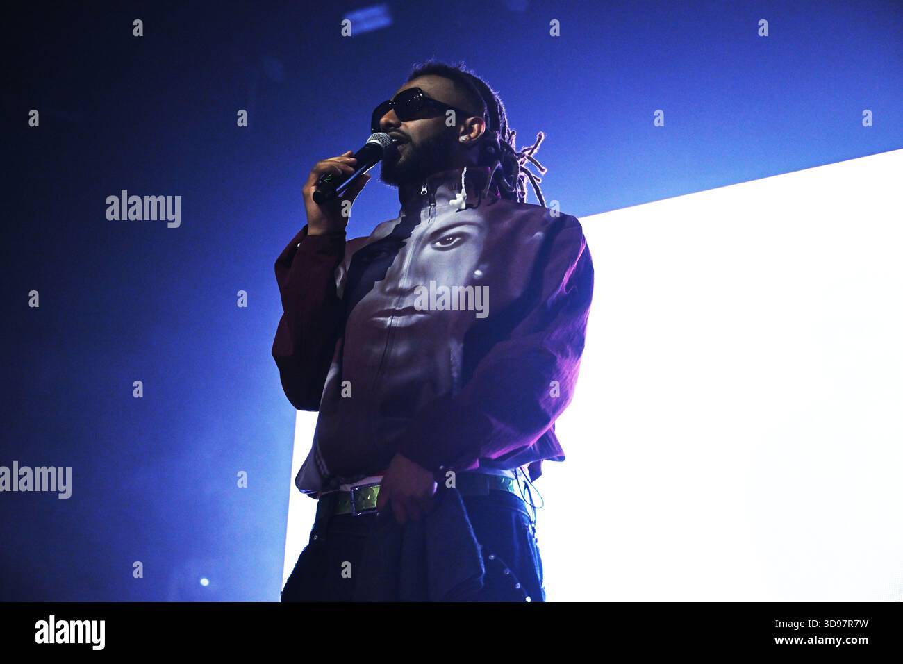 LONDON, ENGLAND - DECEMBER 03: Aminé (Adam Aminé Daniel) performing at ...