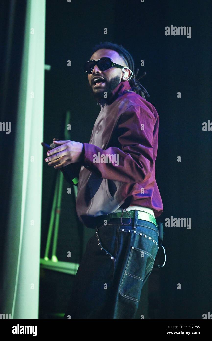LONDON, ENGLAND - DECEMBER 03: Aminé (Adam Aminé Daniel) performing at ...