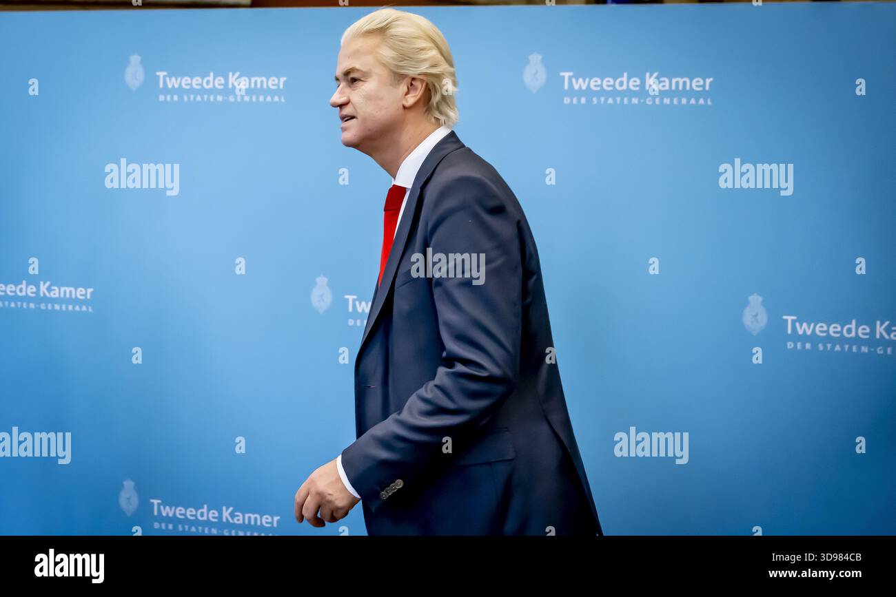 THE HAGUE - Informateur Sybrand Buma continues talks with party leaders ...