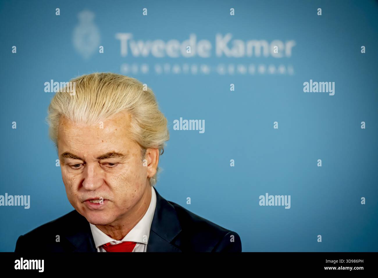 THE HAGUE - Informateur Sybrand Buma continues talks with party leaders ...