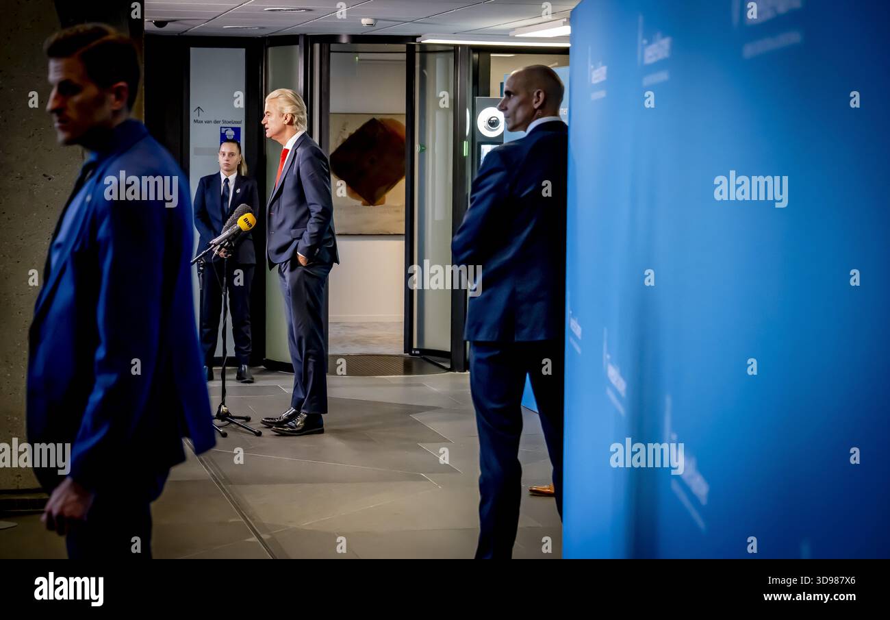 THE HAGUE - Informateur Sybrand Buma continues talks with party leaders ...