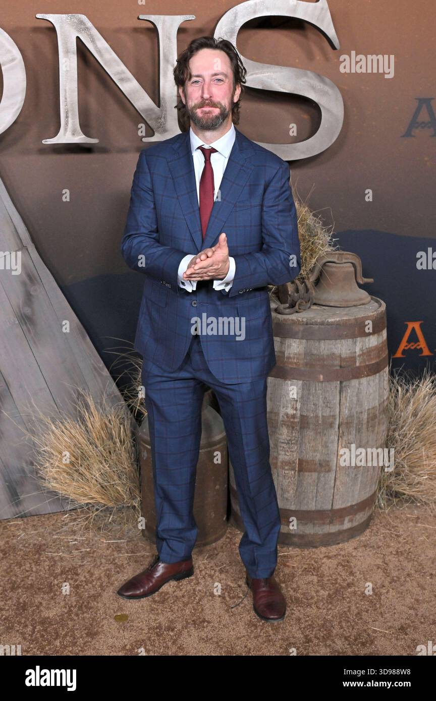 Phil Burke bei der Premiere der Netflix-Serie The Abandons im Netflix Tudum Theater. Los Angeles ...