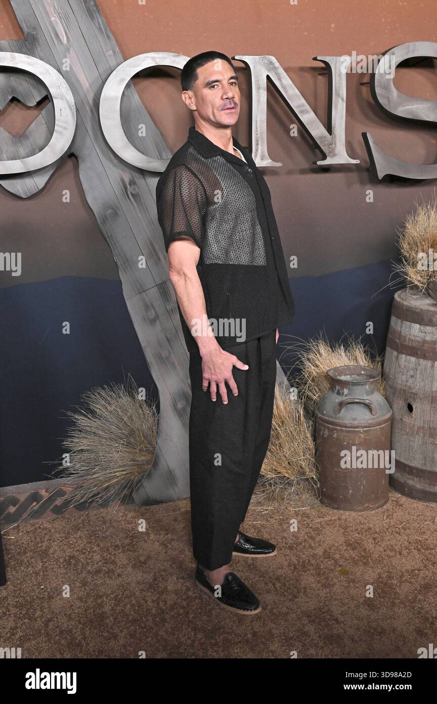 Clayton Cardenas bei der Premiere der Netflix-Serie The Abandons im Netflix Tudum Theater. Los ...