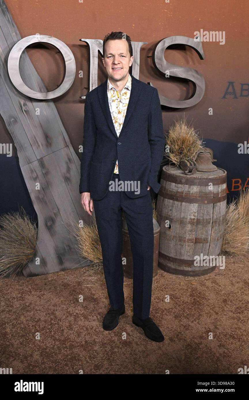 Otto Bathurst bei der Premiere der Netflix-Serie The Abandons im Netflix Tudum Theater. Los ...